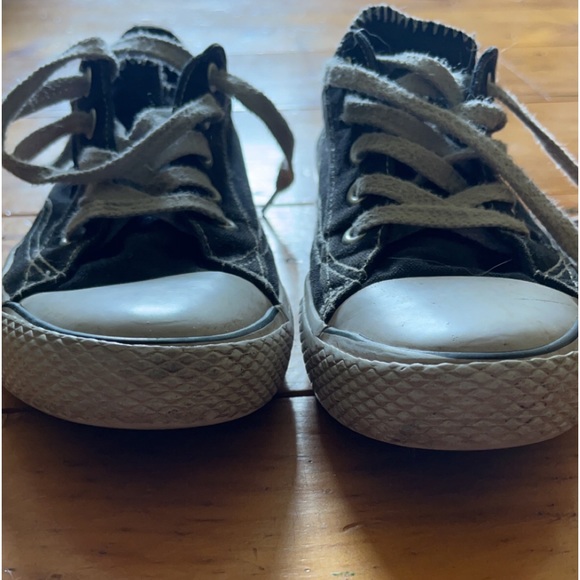 Airwalk | Shoes | Low Rise Childs Airwalks Perfect For School Or Resale ...